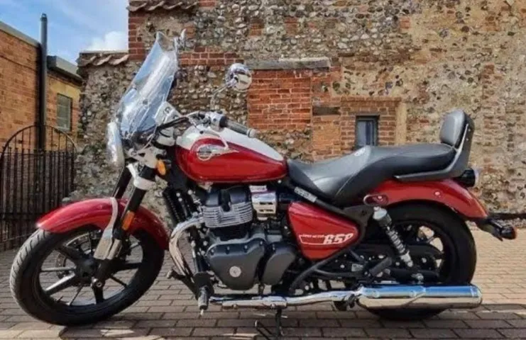 Motos ROYAL ENFIELD SUPER METEOR no Brasil