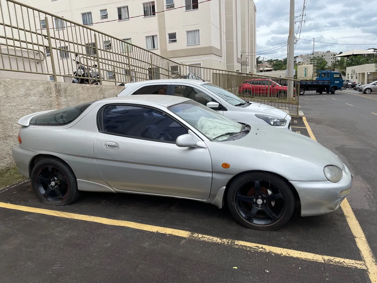 "mazda mx 3" no Brasil