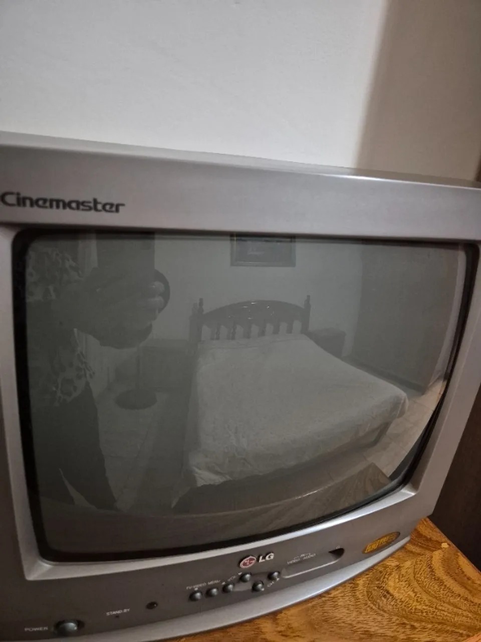 "tv de tubo" - TVs no Brasil