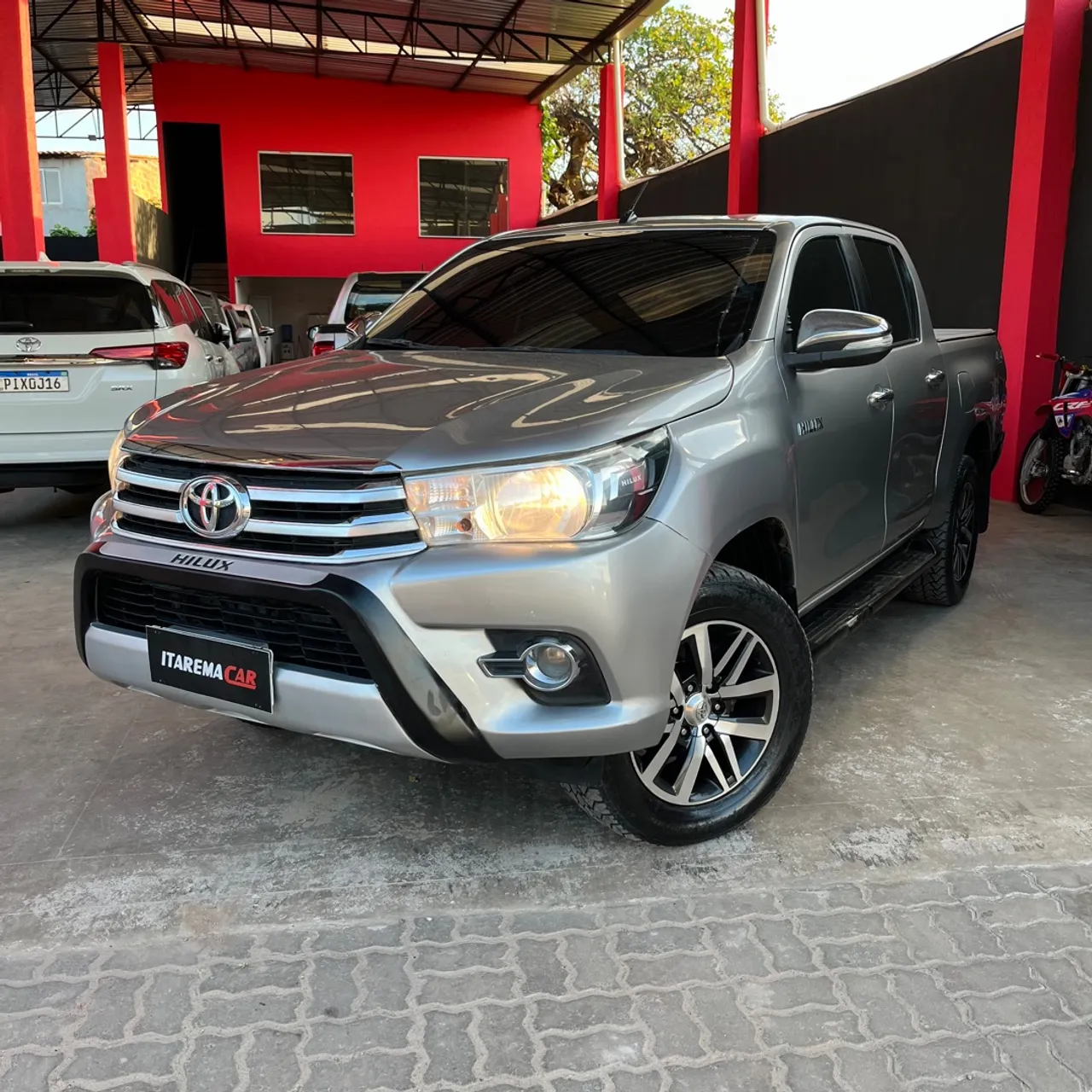 TOYOTA HILUX 2016 Usados e Novos