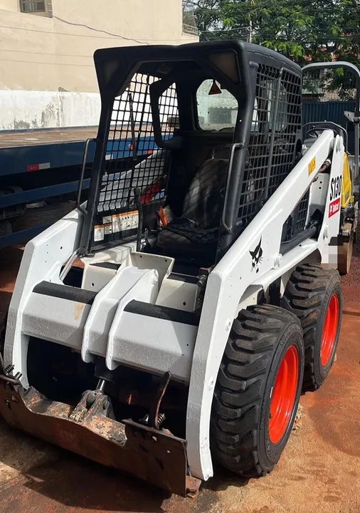 "mini bobcat" no Brasil