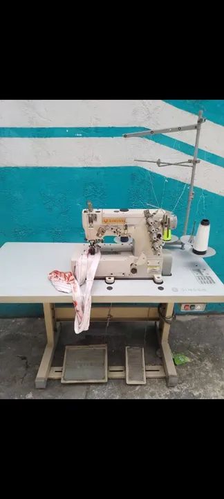 Máquina Colarete industrial SINGER - Máquinas para produção industrial ...