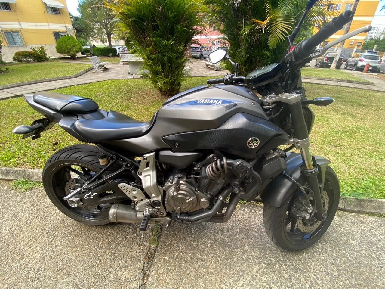 Motos YAMAHA MT-07/MT-07 2016 no Brasil