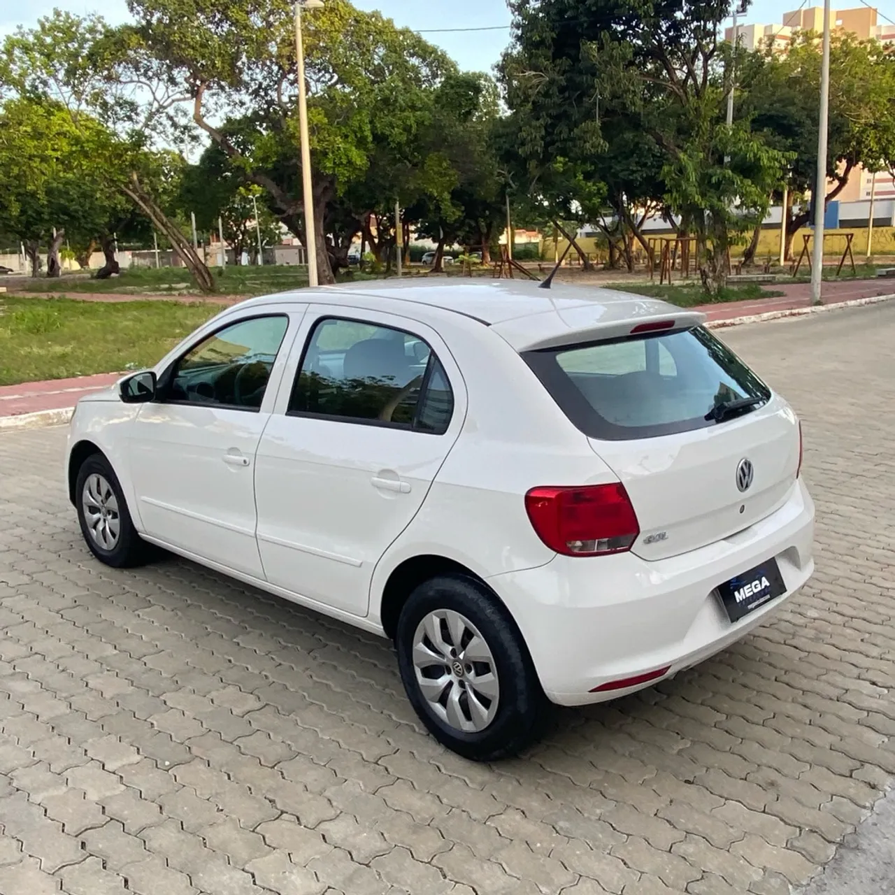 VOLKSWAGEN GOL 2016 Usados e Novos