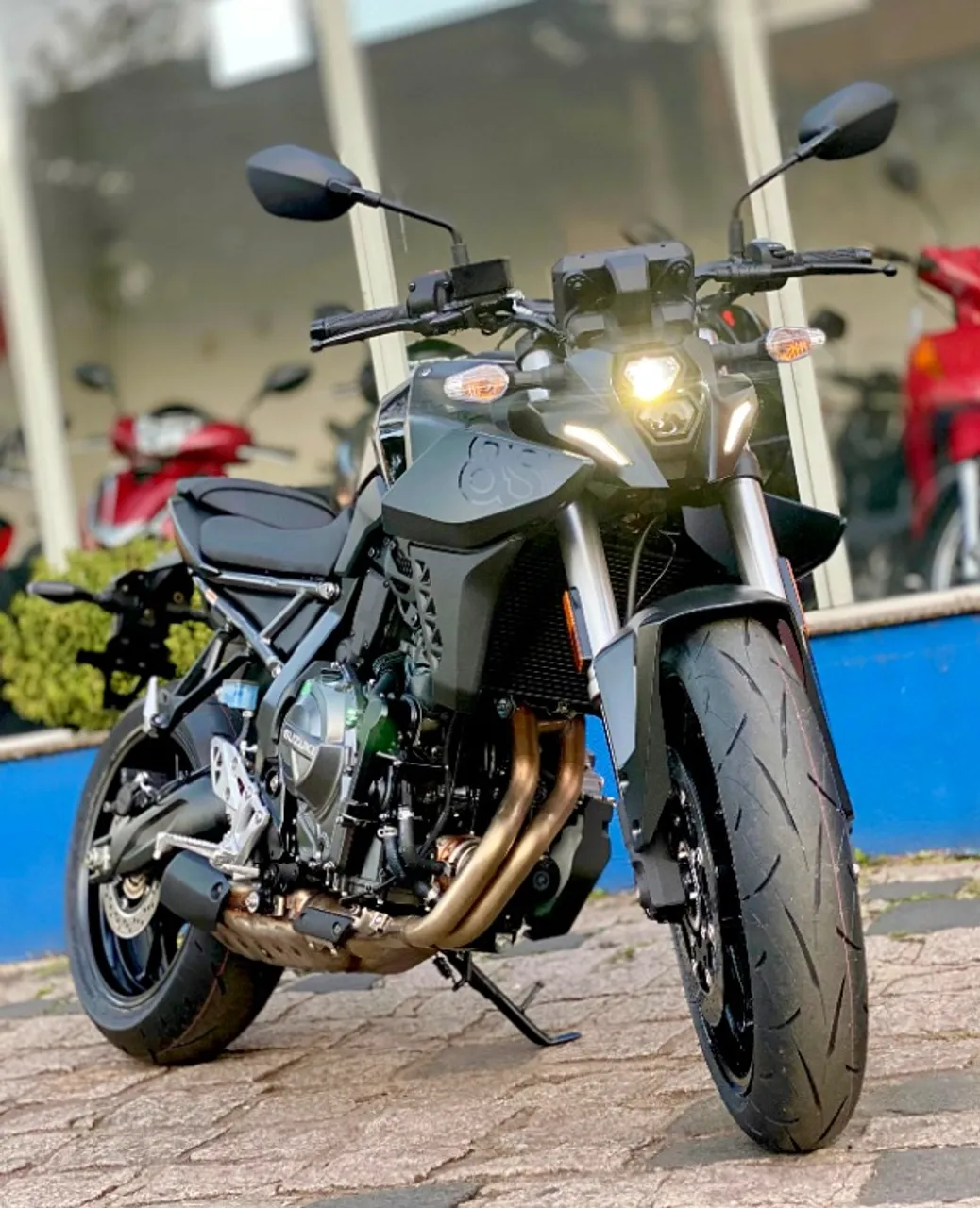 Motos Suzuki GSX-8S no Brasil