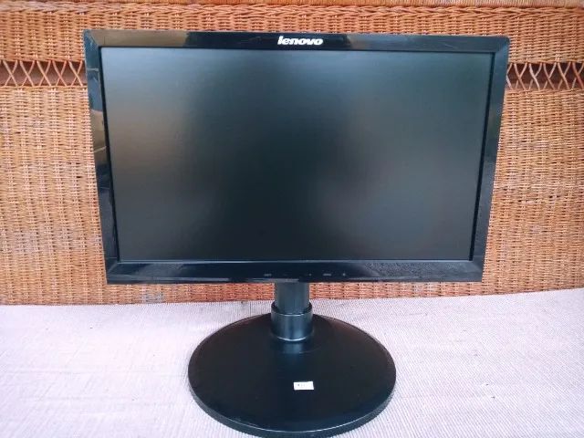 Monitor Widescreen no Paraná