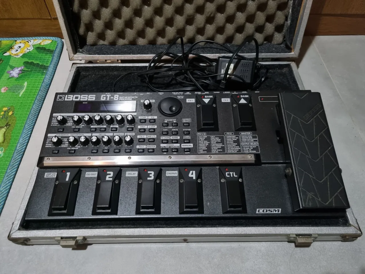 "pedaleira" - Instrumentos musicais no Brasil