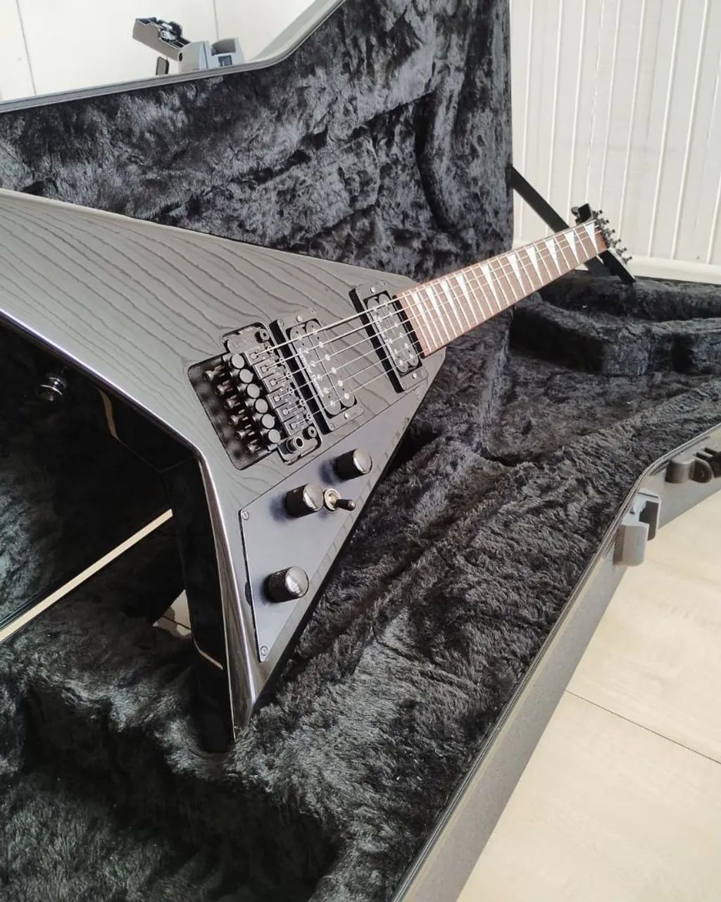 Guitarra Elétrica Jackson RR5 Randy Rhoads MIJ - Equipamentos e ...