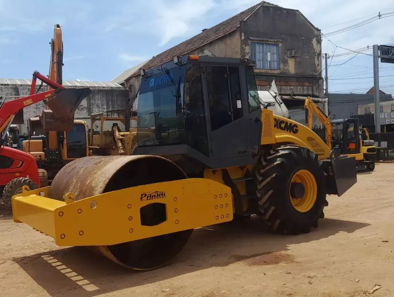 "rolo compactador" no Brasil