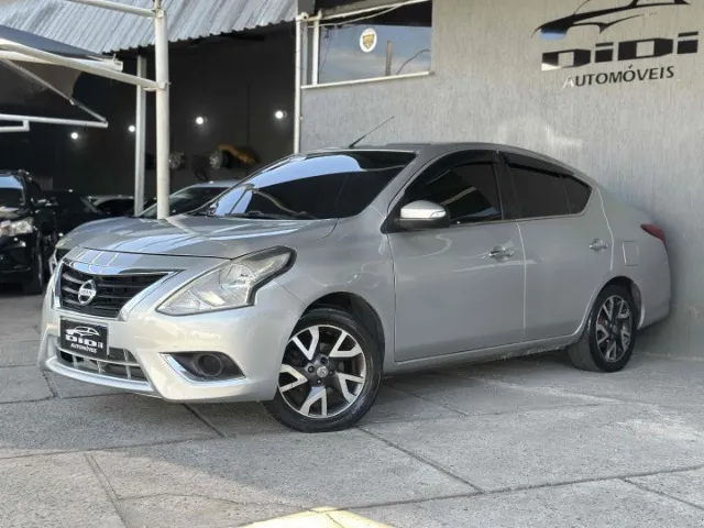 NISSAN VERSA 2017 Usados e Novos