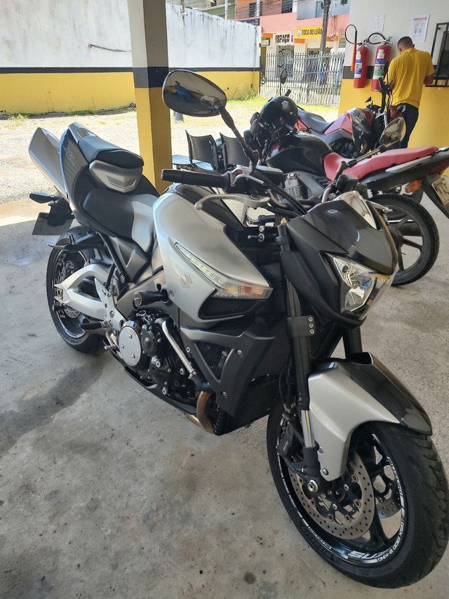 Motos SUZUKI GSX na Bahia