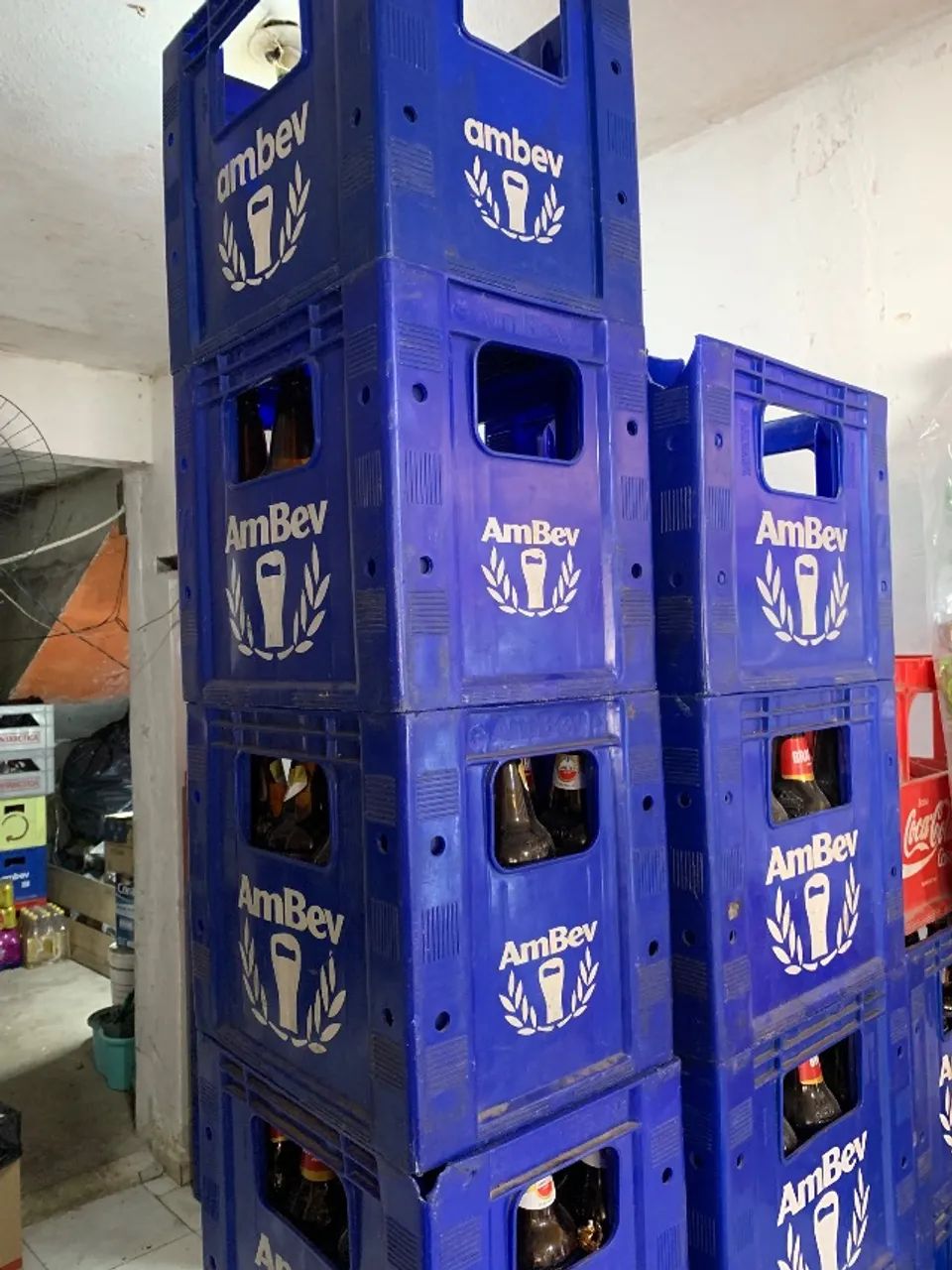 Caixas de cerveja, litrão da Ambev - Gastronomia e Hotelaria - Santa ...
