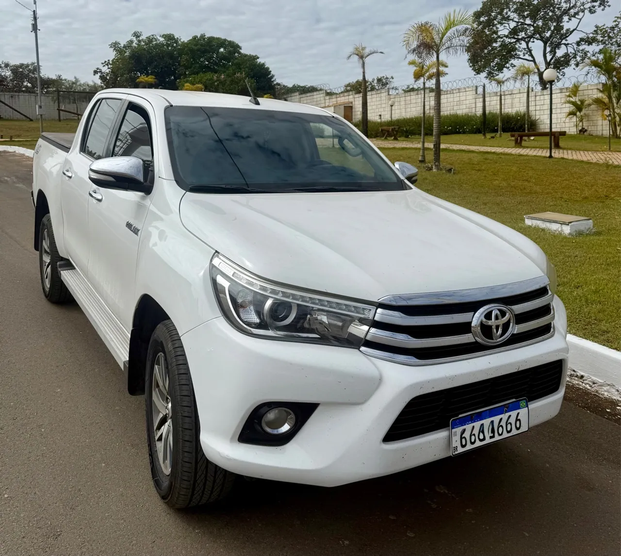 Toyota Hilux 2016 Usados e Novos