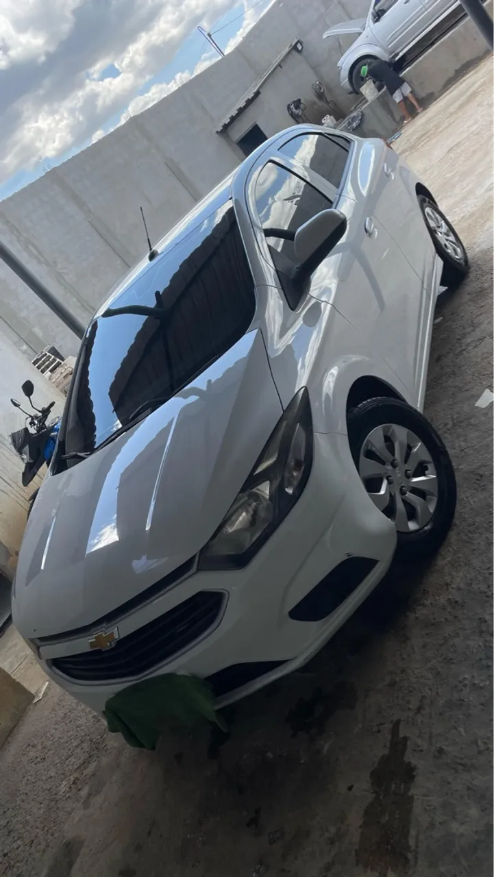 CHEVROLET ONIX 2018 Usados e Novos