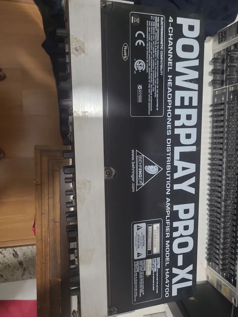 Behringer Powerplay Pro-XL HA4700 - Amplificador de Fones 4 Canais ...