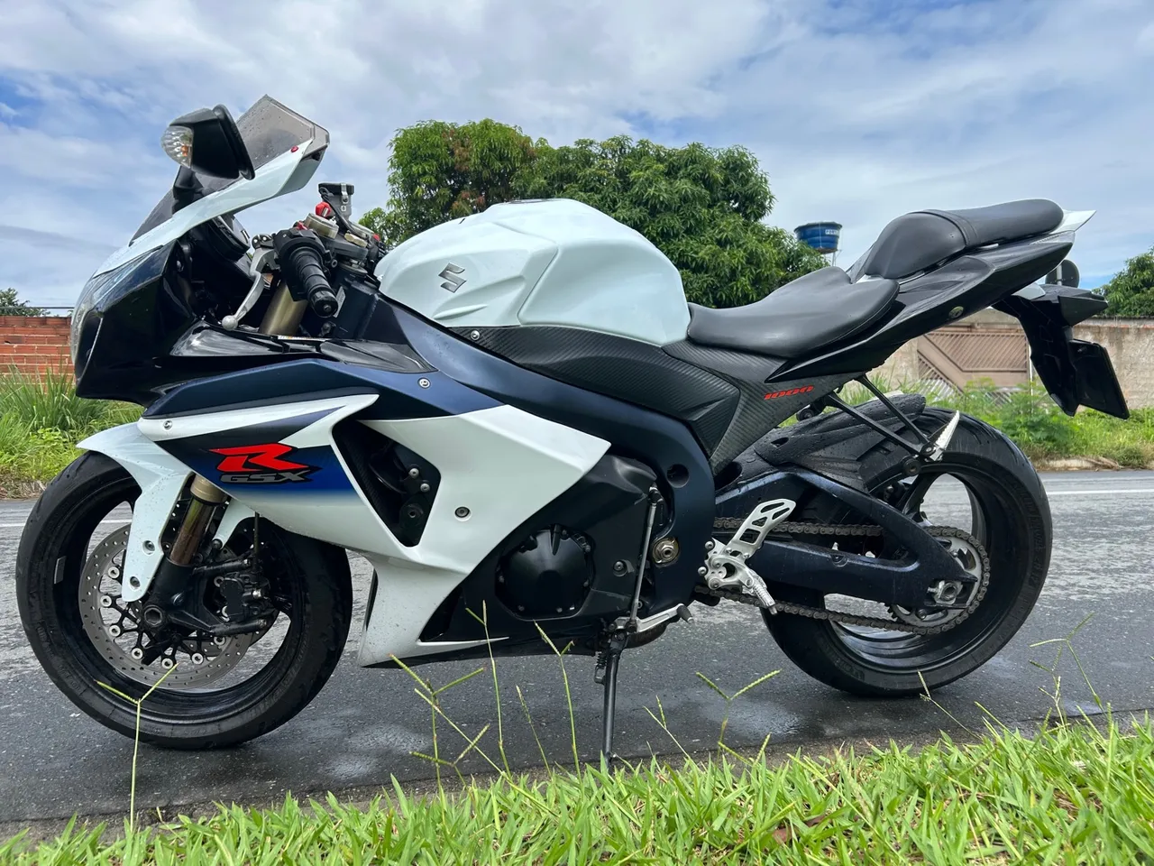 "moto suzuki srad 1000" no Brasil