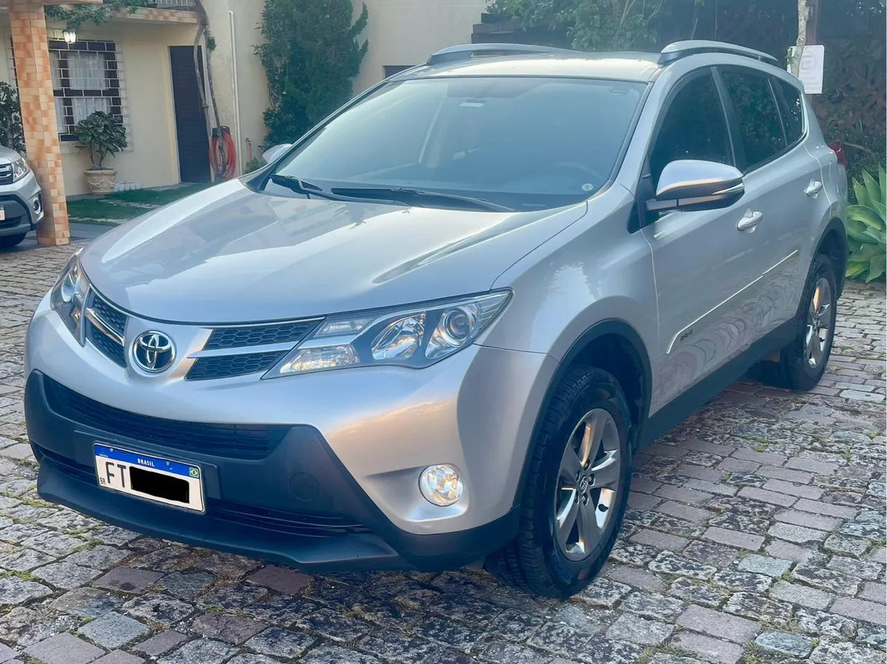 "toyota rav4 2015" no Brasil
