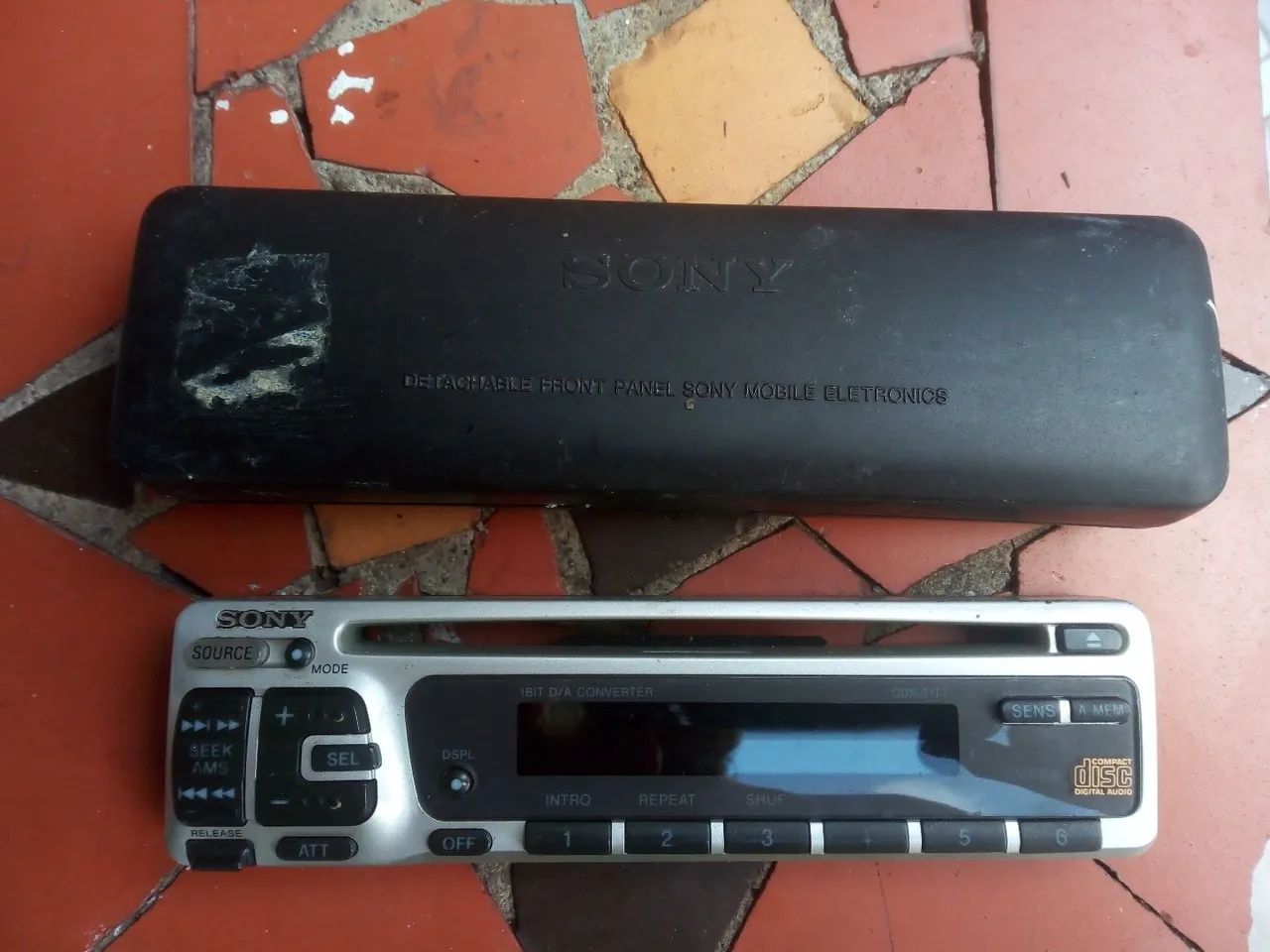 Radios, toca fitas e manuais antigos Pioneer, Sony, Alpine, etc ...