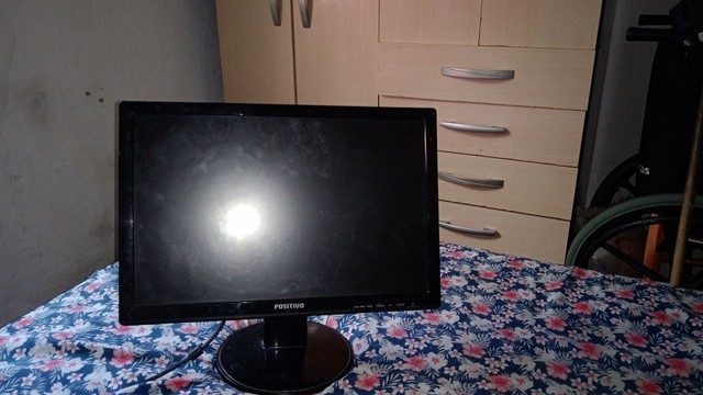 Monitor positivo 18 polegadas | +131 anúncios na OLX Brasil