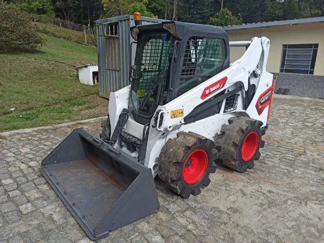 "mini bobcat" no Brasil