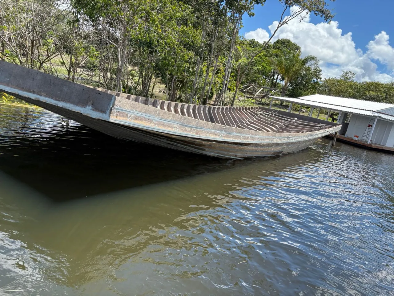 "balsa flutuante" no Brasil