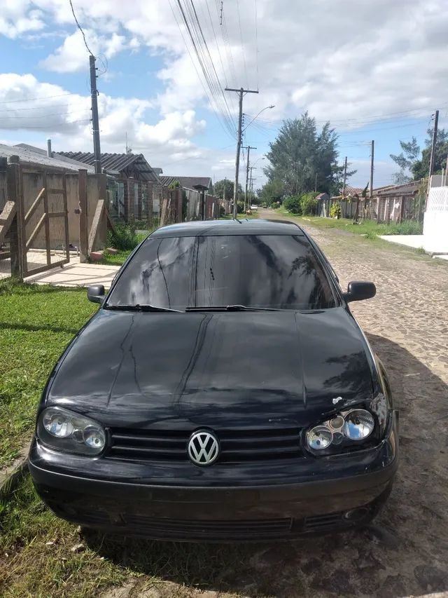 VOLKSWAGEN GOLF 2002 Usados e Novos no RS