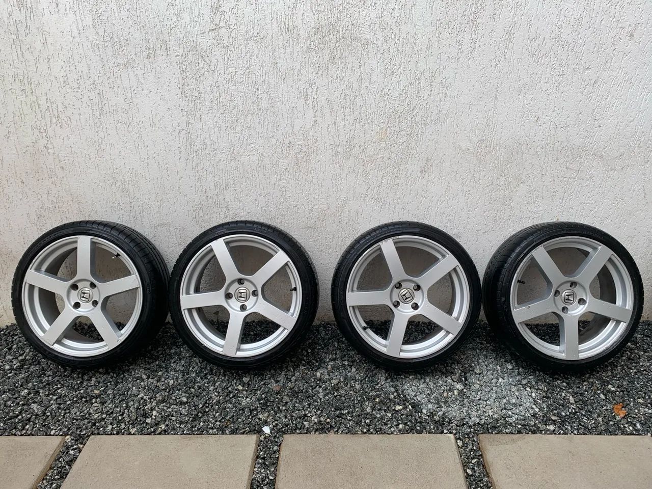 "rodas aro 17 tsw" no Brasil