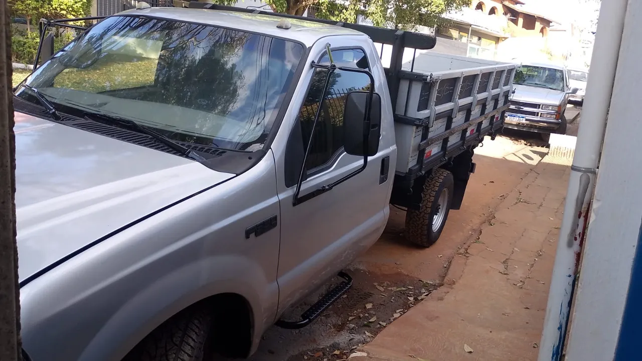 "caminhao ford f350" - Caminhões no Brasil