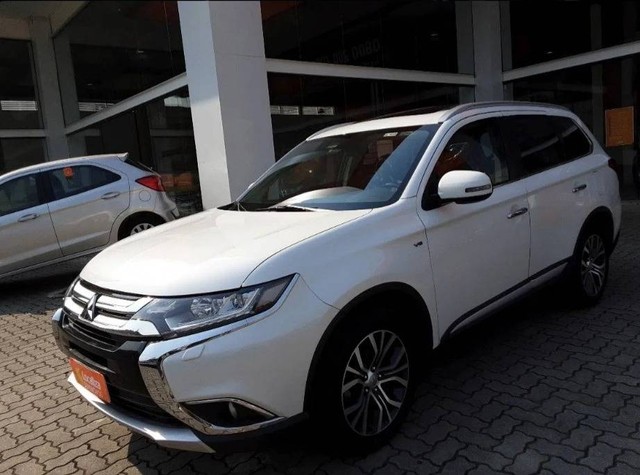 MITSUBISHI OUTLANDER 2018 Usados e Novos