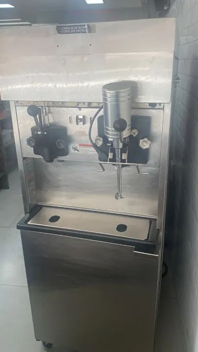 MAQUINA SORVETE MILK SHAKE E AÇAI ELECTRO FREEZE 15-78 RMT ...