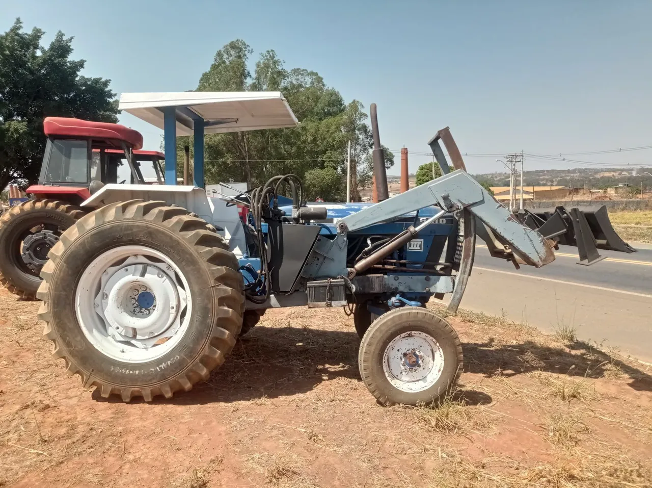 "trator com concha" - Tratores e máquinas agrícolas no Brasil