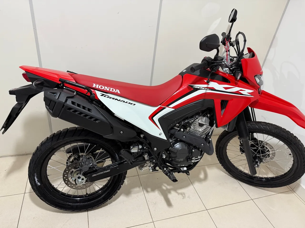 Motos HONDA XR 2025 no Brasil