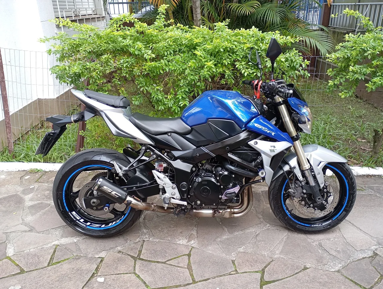 Motos SUZUKI GSR no Brasil