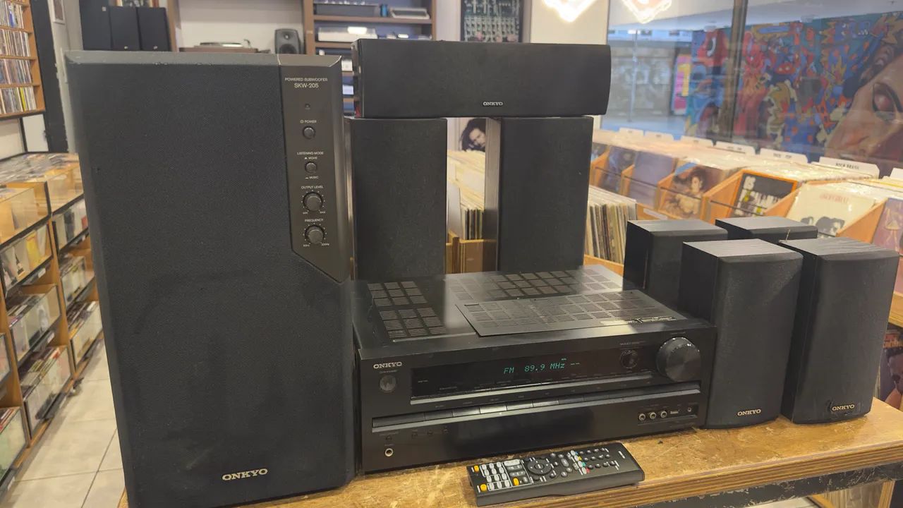 Home Theater Onkyo Receiver modelo HT-R591 mais 8 caixas de som ...