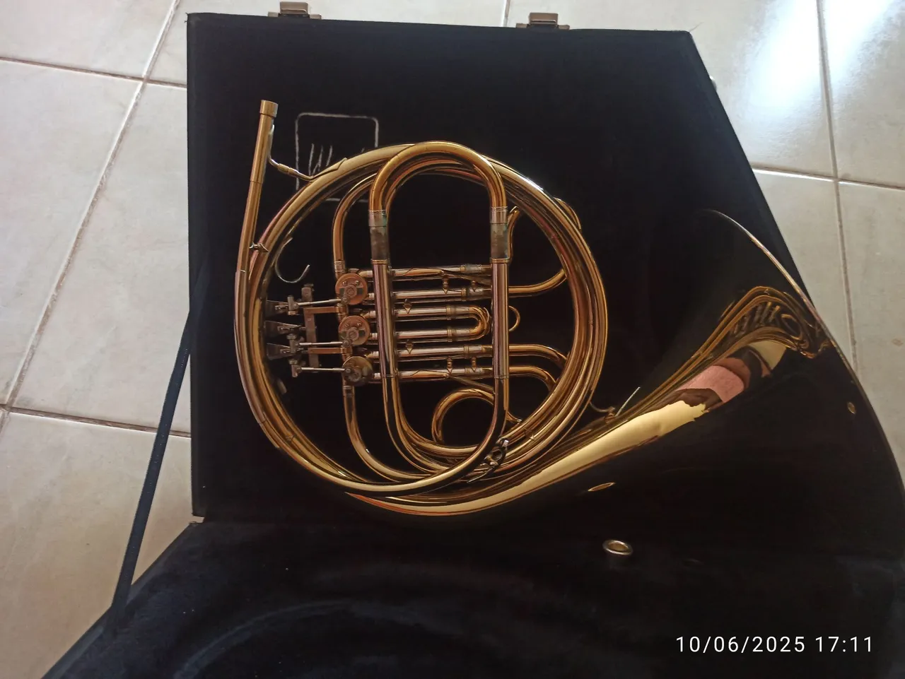 "instrumento trompa" - Instrumentos musicais no Brasil