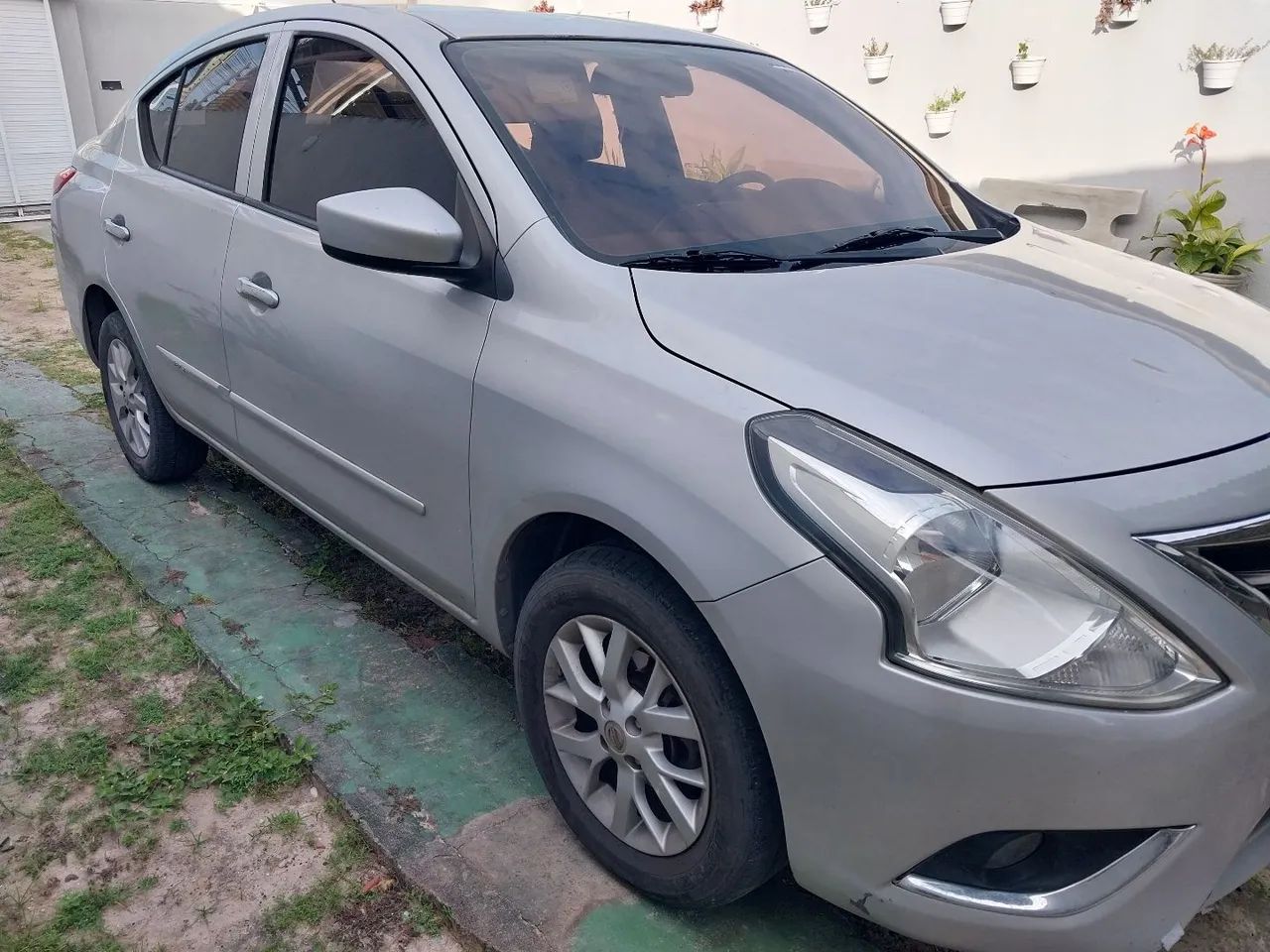 NISSAN VERSA 2016 Usados e Novos