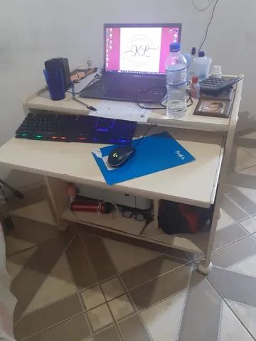 "mesa simples computador" no Brasil