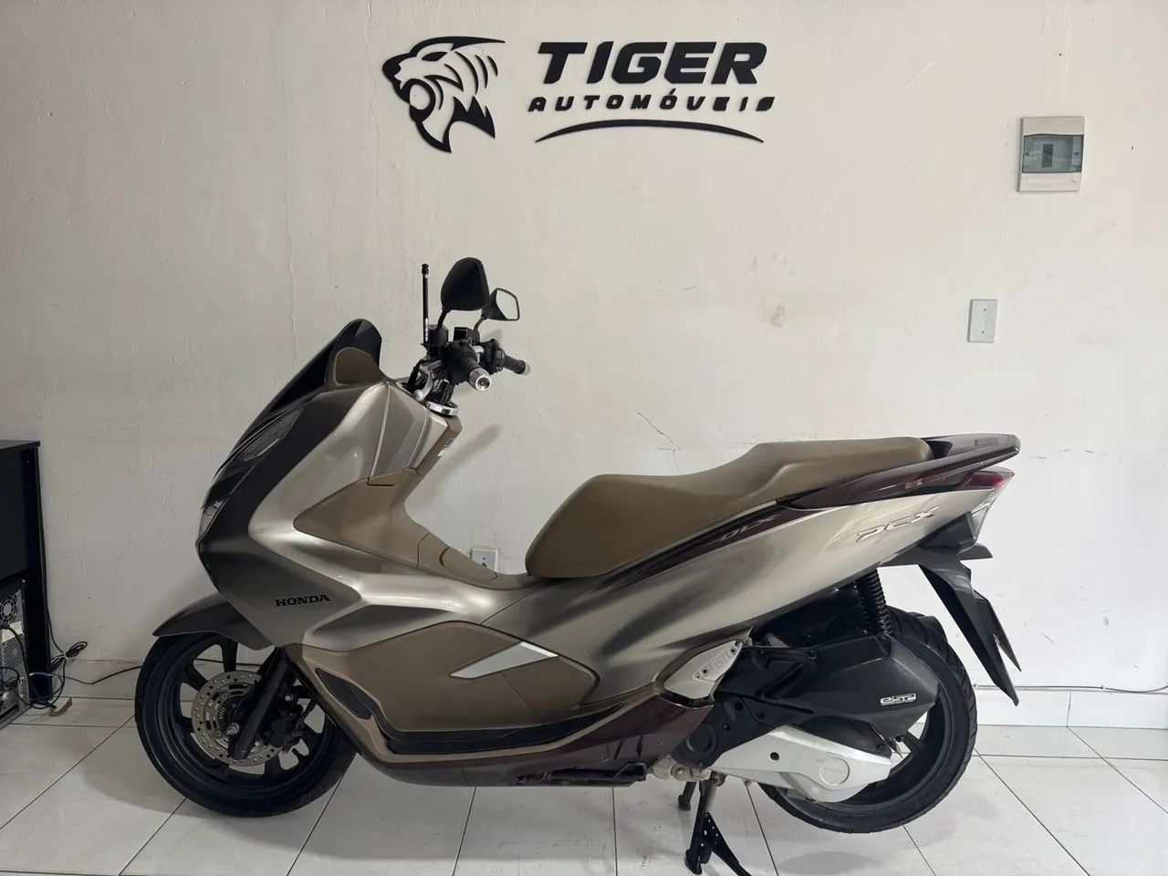 HONDA 150/DLX 2022 - 1397370343 | OLX