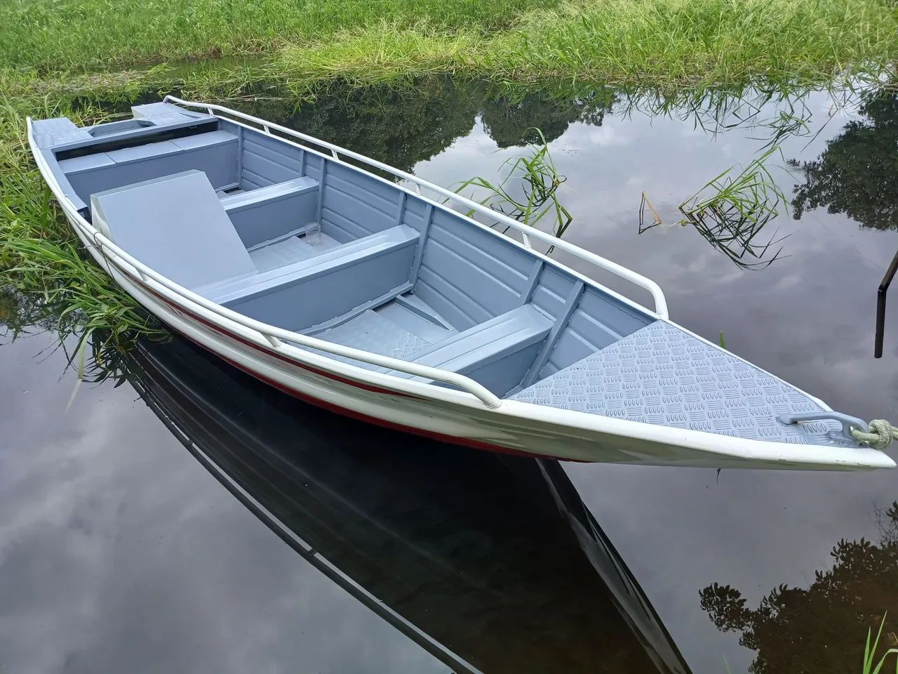 Bote de alumínio para motor de popa 60,90 ,115 - Esportes Aquáticos ...