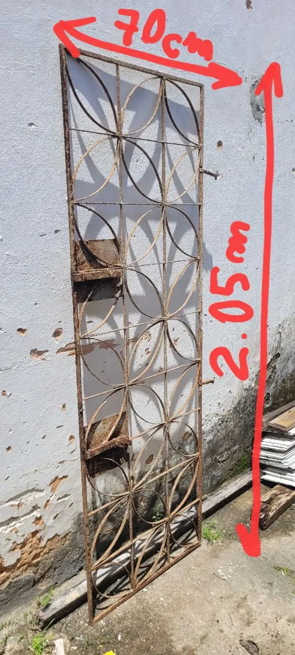 "portao e grade de ferro" - Portas e Janelas no Brasil