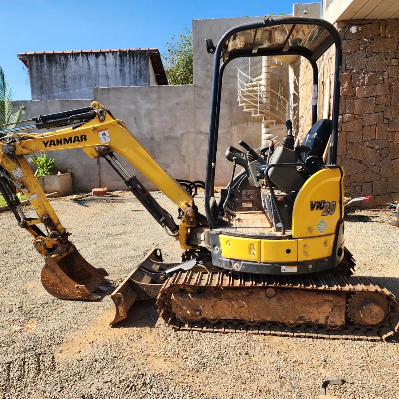 "mini escavadeira hidraulica" - Máquinas pesadas para construção no Brasil