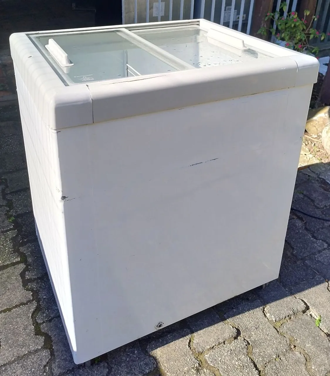 "freezer-pequeno" - Geladeiras e Freezers no Brasil