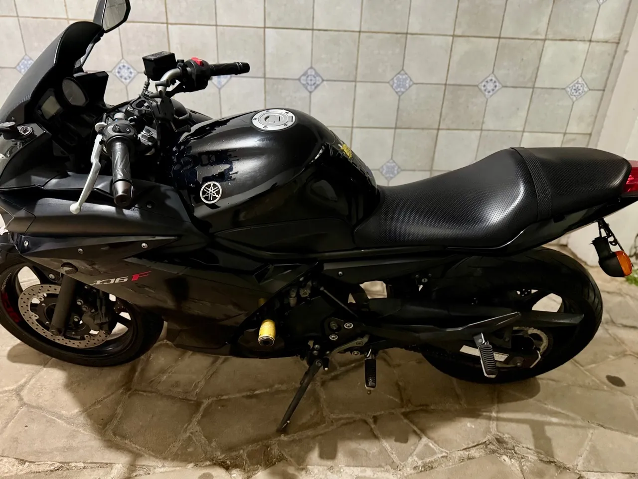 Motos Yamaha XJ6 no Brasil