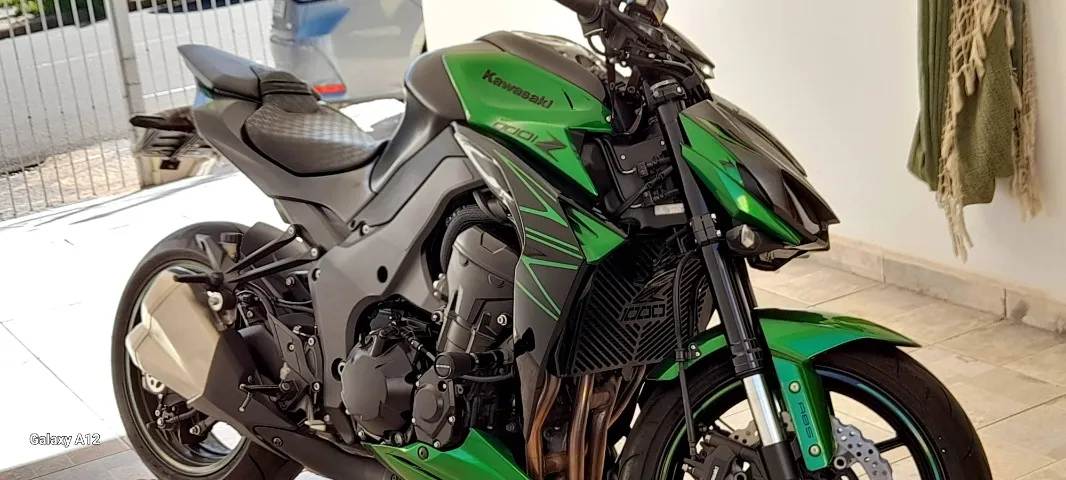 Motos KAWASAKI Z 1000 no Brasil