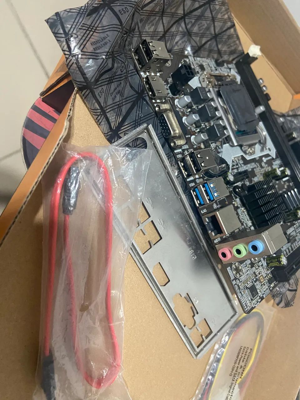 Placa mãe goldentec h81 socket 1150 - Peças de Hardware - Jardim ...