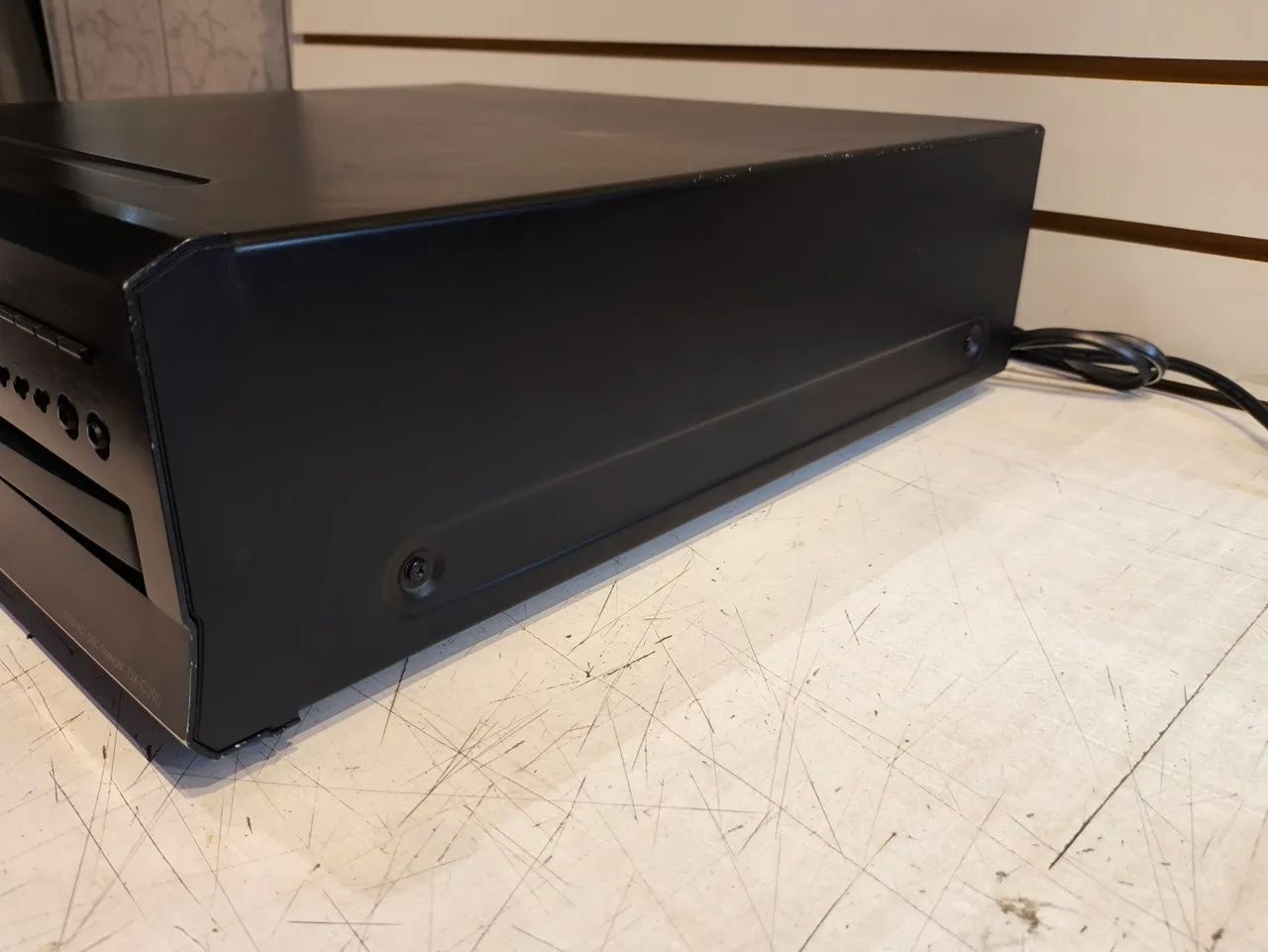 Cd player Onkyo DX -C390 está ligando ( não está lendo cd) para peças ...