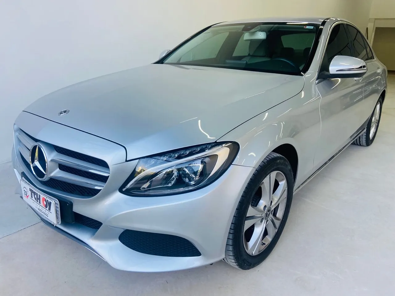 MERCEDES-BENZ C-180 CGI COUPE AVANT. 1.6 TB 16V AUT. Usados e Novos