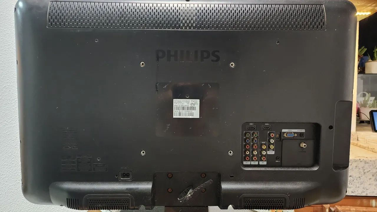 TV Philips 32 polegadas com defeito - TVs - Nossa Senhora do Rosário ...