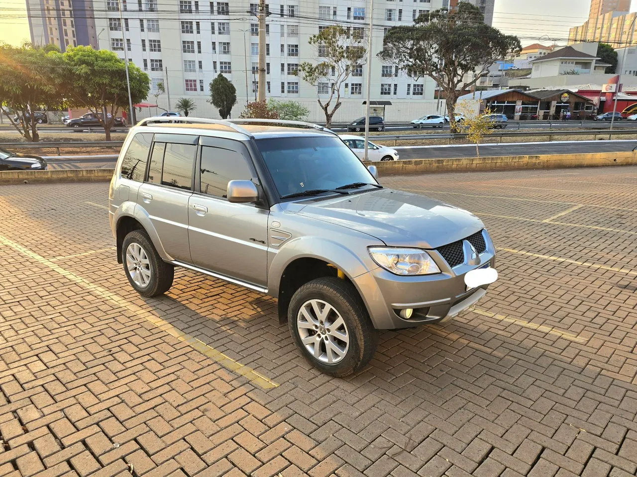 MITSUBISHI PAJERO TR4 2.0/ 2.0 FLEX 16V 4X4 AUT. Usados e Novos