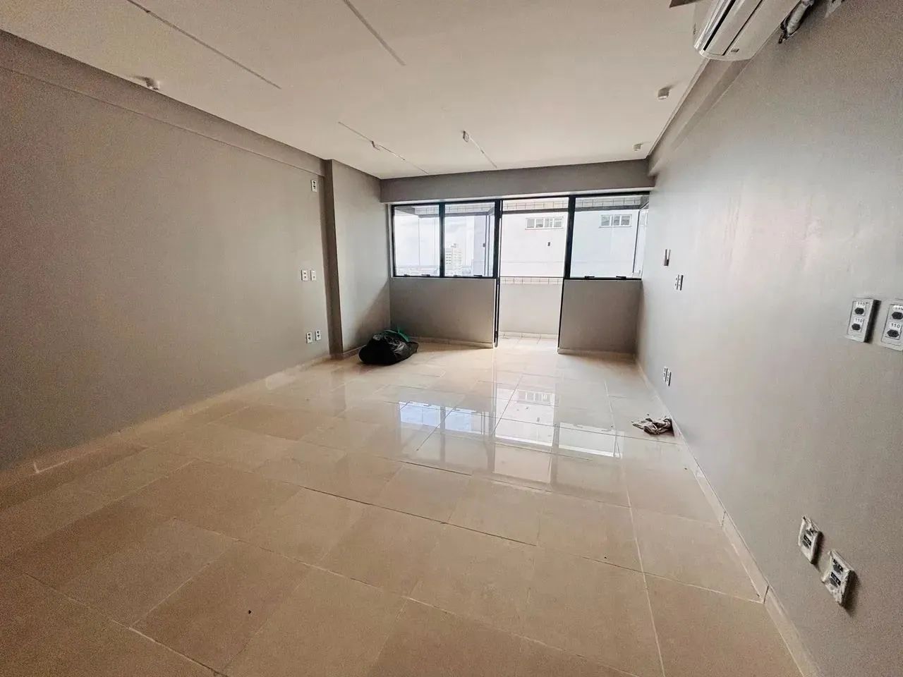 **Karla Aluga** Baixou o Valor - Sala Comercial no Infinity Corporate ...